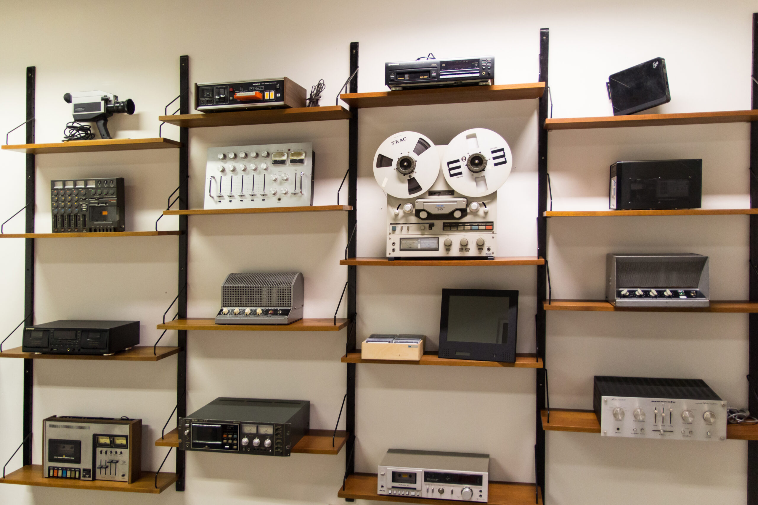 Let's go back in time: Background music through the ages - Groevy